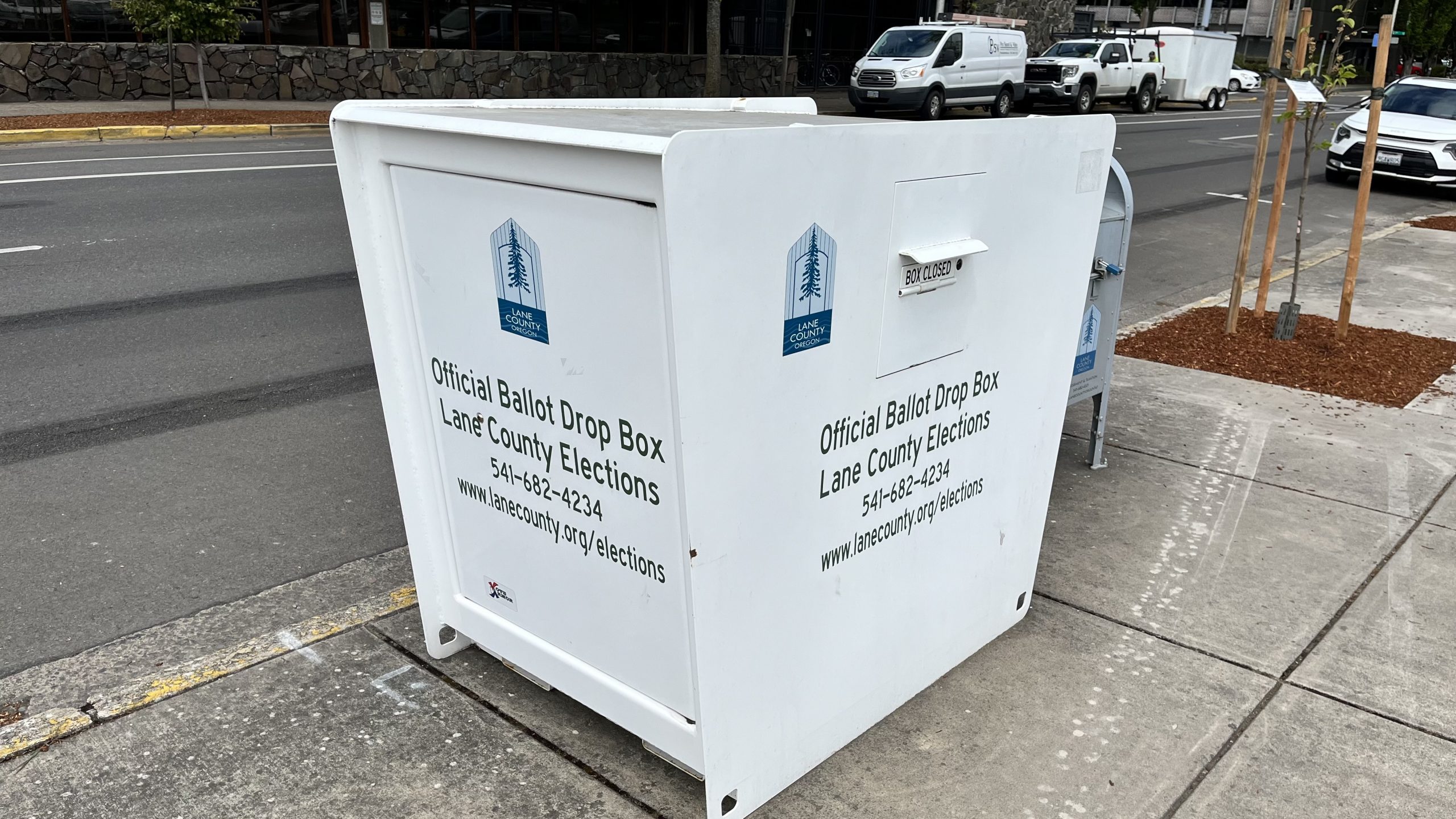 Springfield incumbent surges ahead; Bethel elects unopposed candidates ...