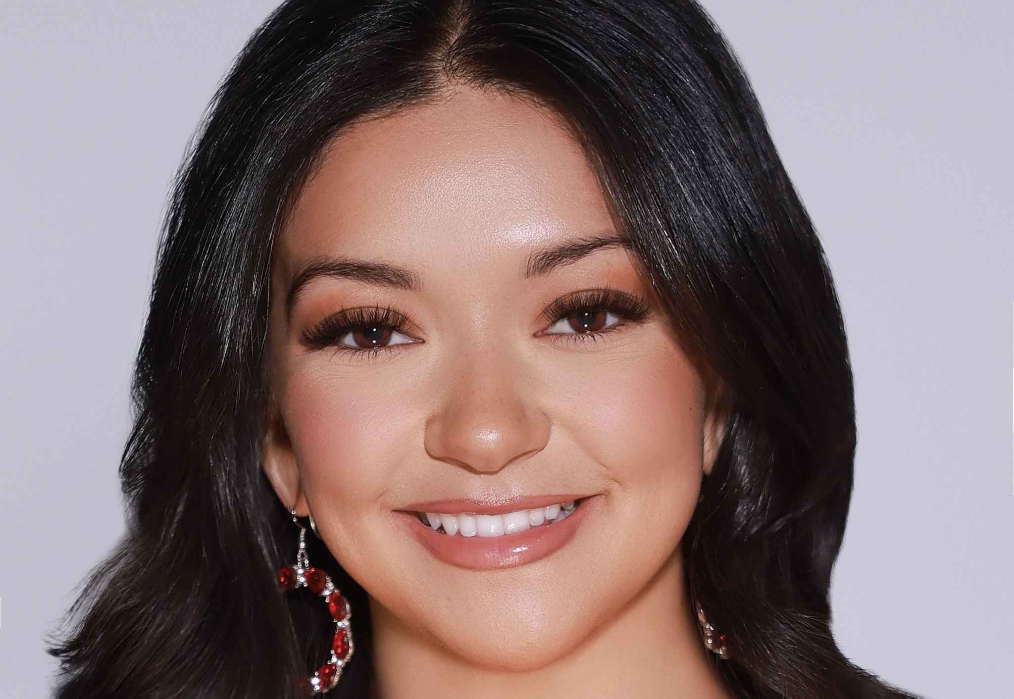 A newcomer to pageants, Eugene native Mya Cash wins Miss Oregon contest ...