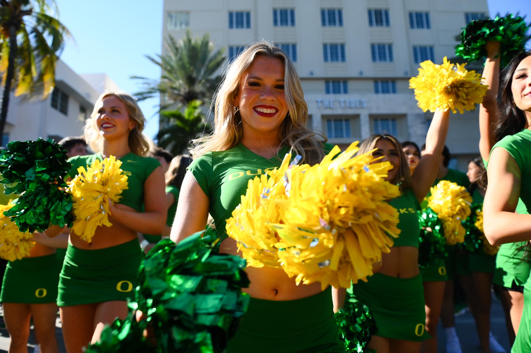 Photos: Ducks fans descend on Miami ahead of Orange Bowl - Lookout ...